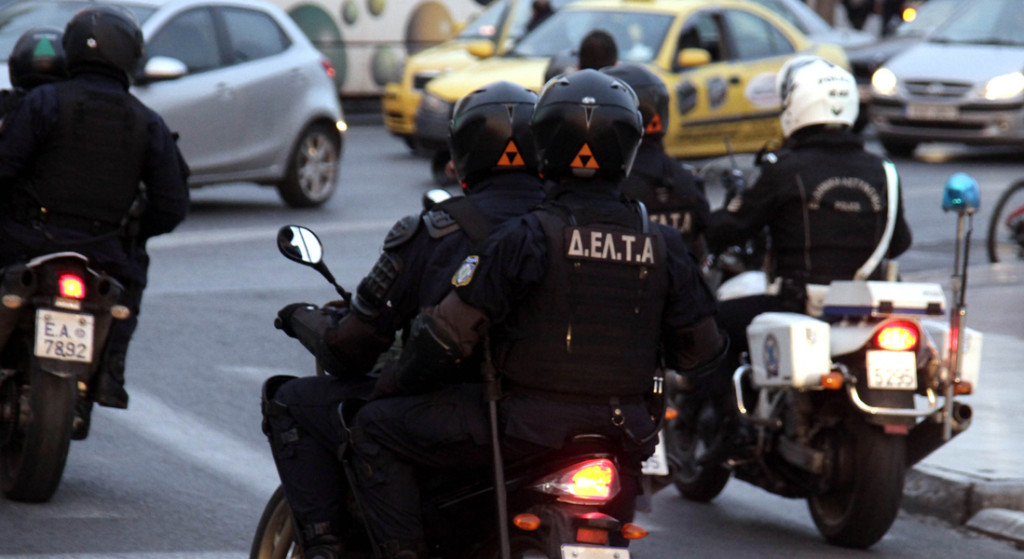 Η ΜΝΗΜΟΝΙΑΚΗ ΣΥΓΚΥΒΕΡΝΗΣΗ ΔΙΑΛΥΕΙ ΤΗΝ ΜΑΧΙΜΗ ΟΜΑΔΑ ΔΕΛΤΑ - ithesis
